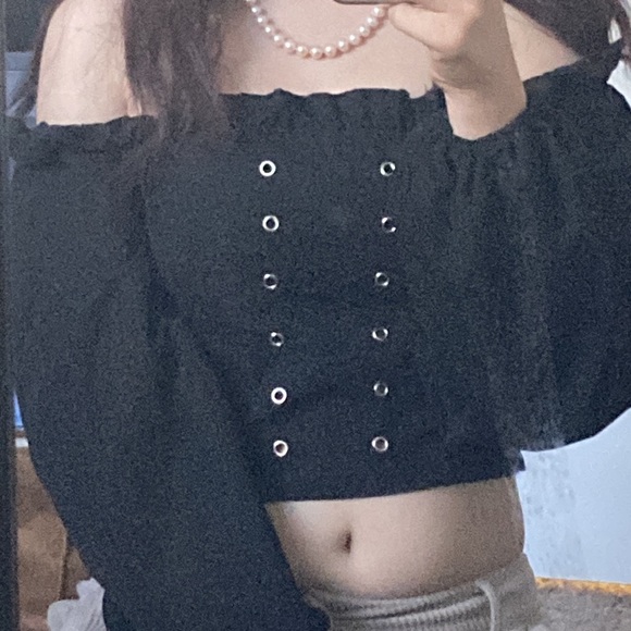 Tops | Shoulderless Cropped Puff Sleep Top | Poshmark